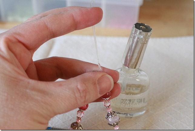 ReMarkable Home: Stretch Bracelet Tutorial